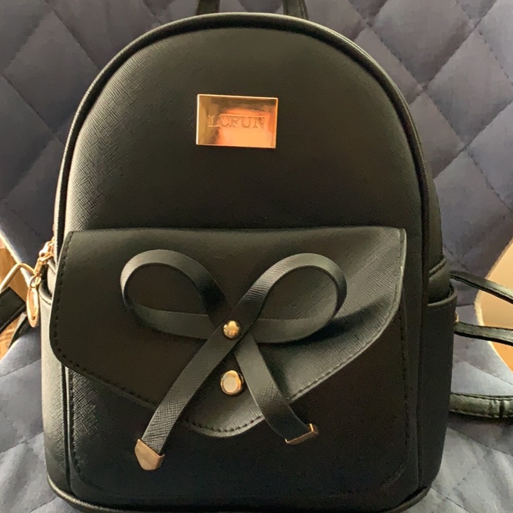 Small Black Little Backpack - Gem